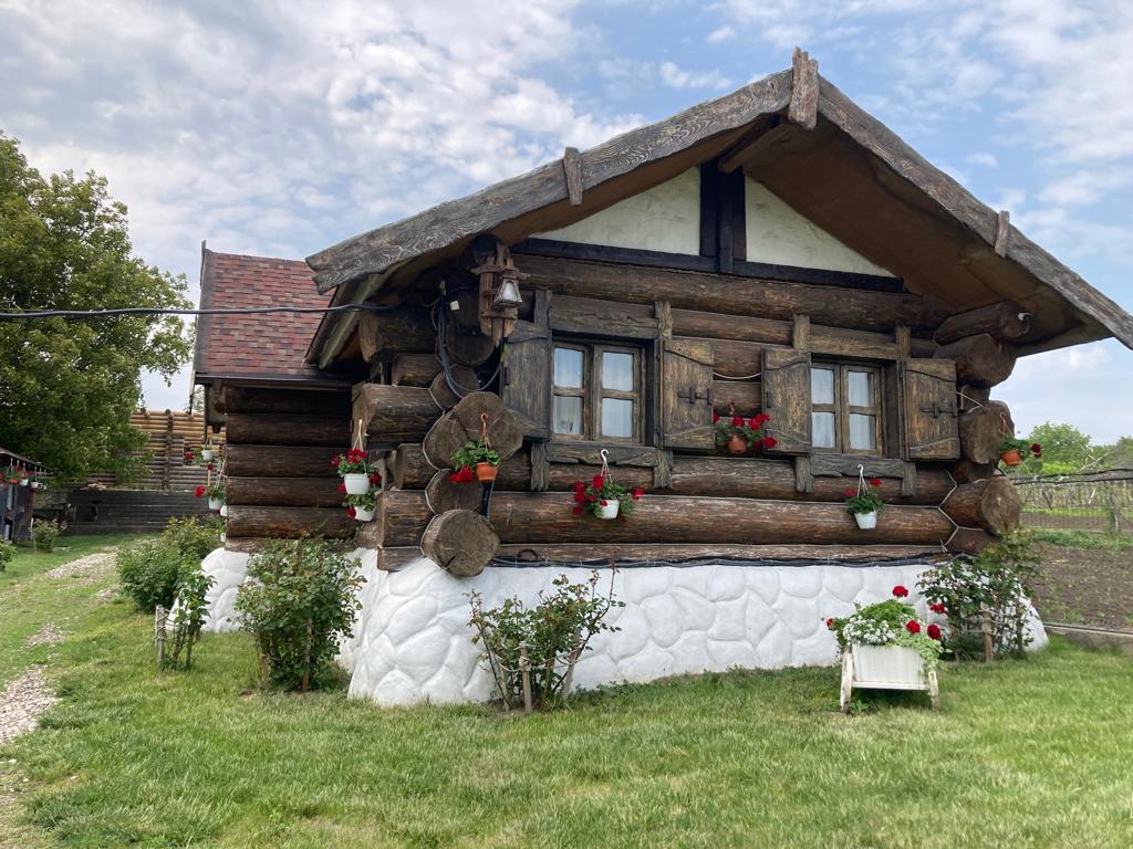 Popas Regal - Moldova Travel